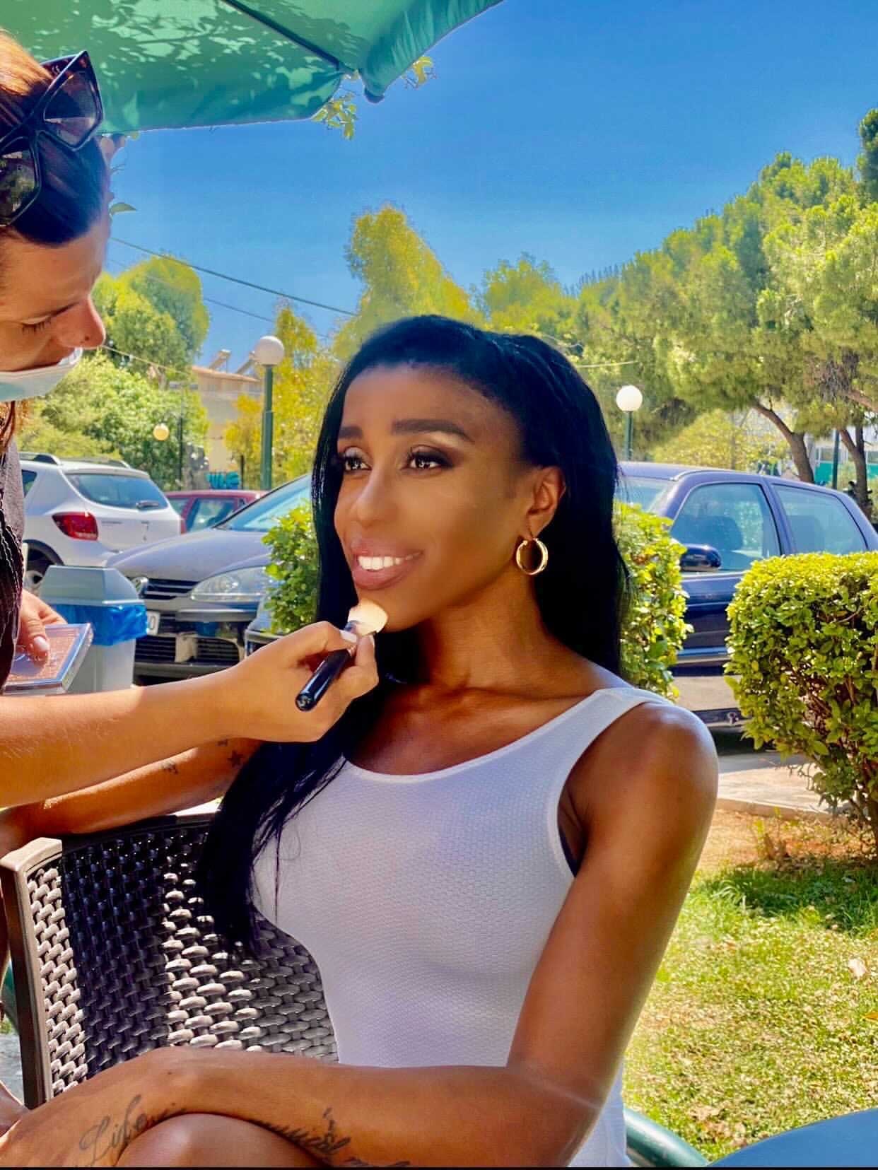 Τι συμβαίνει ανάμεσα στην Ελίζαμπεθ Ελέτσι και τον γιο γνωστής ...