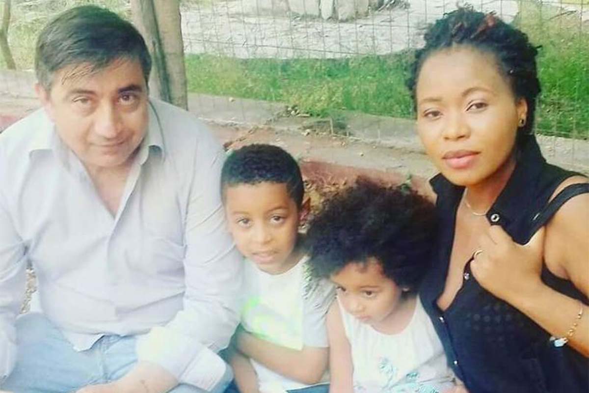 Ο γιος του Ανέστη Βλάχου καταγγέλλει τη μη αναγνώριση της ελληνικής ...
