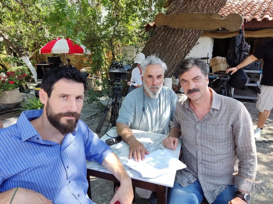 Στάθης Μαντζώρος: Ο «Παντελής» του «Σασμού» ποζάρει στην παραλία