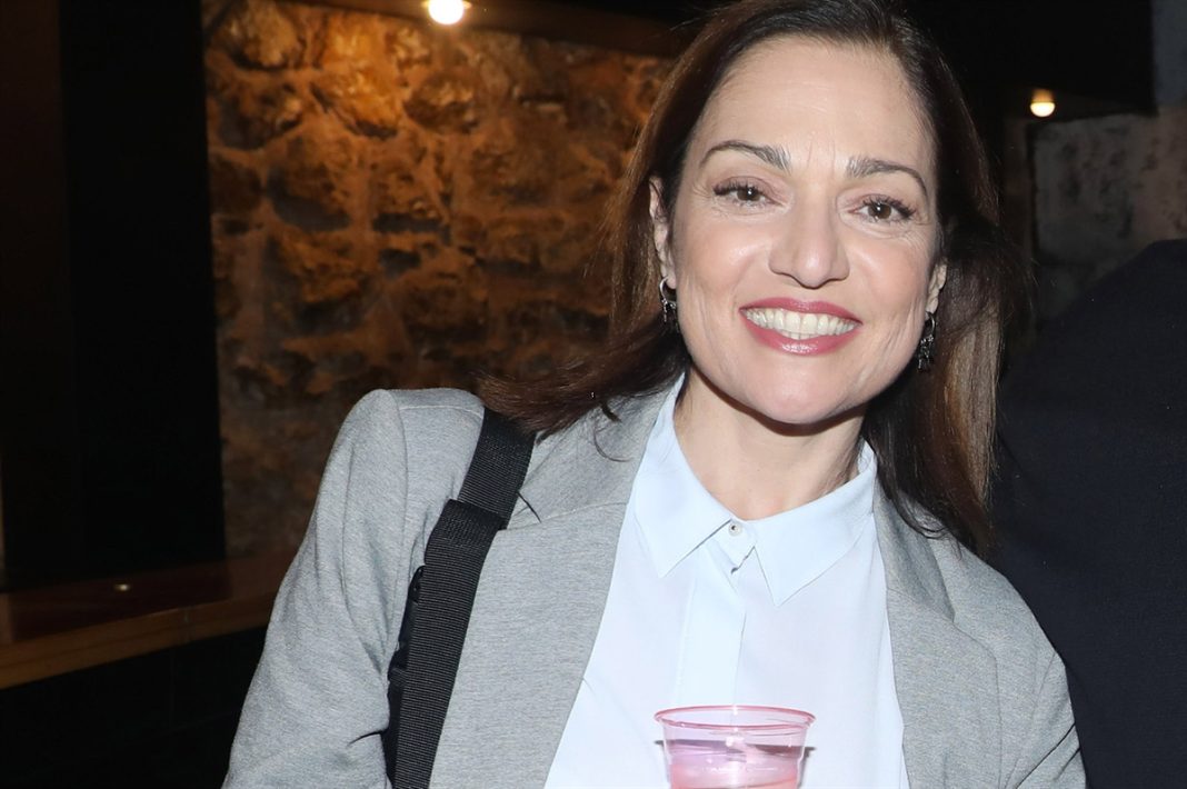 Ελένη Καρακάση: «Έκανα ολική υστερεκτομή αλλά για μένα δεν έκλεισε ο ...