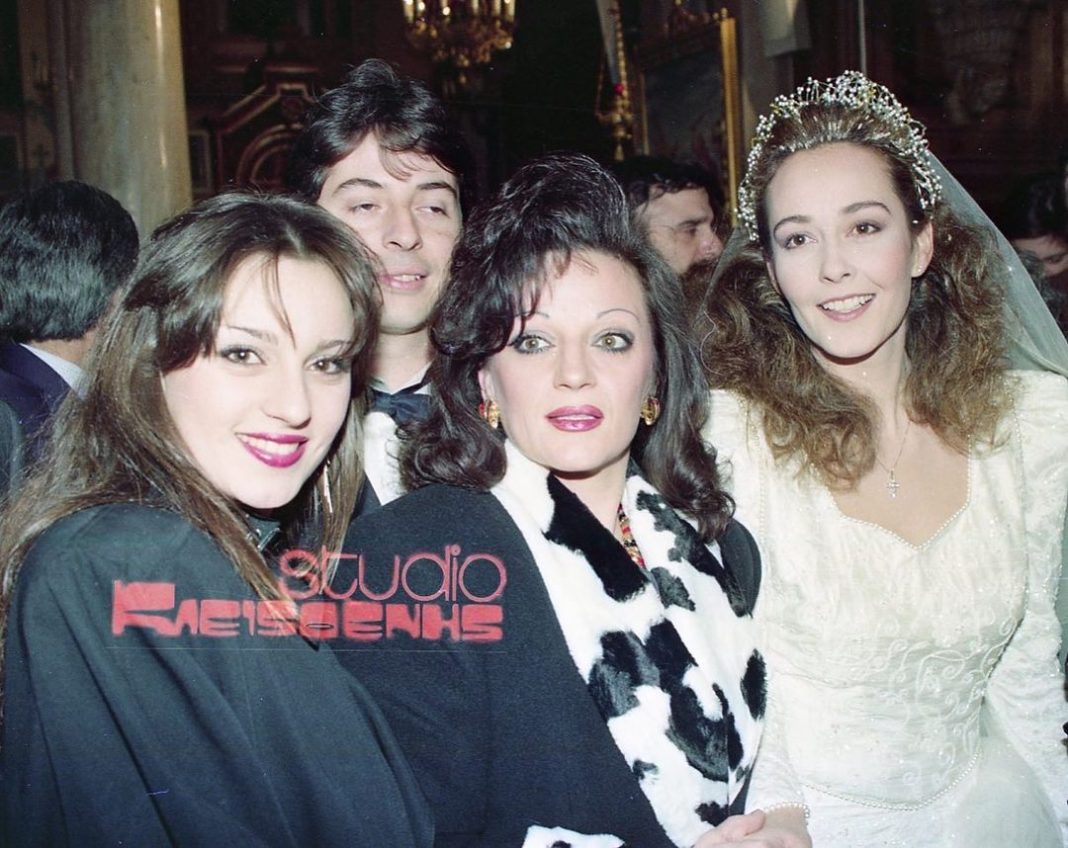 Flashback: Δείτε τη Πέγκυ Ζήνα αγνώριστη πριν από 30 χρόνια στον γάμο ...