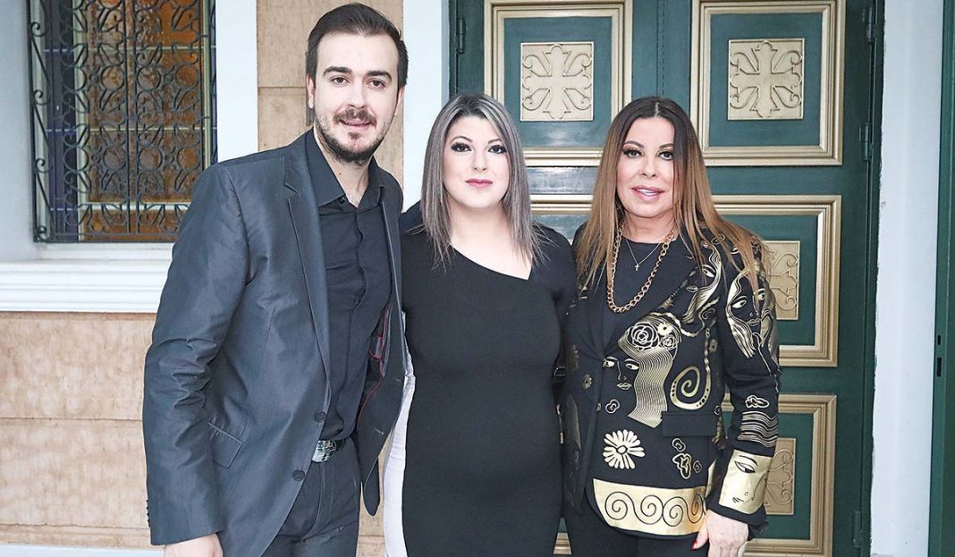 Με μελαχρινή καλλονή ο Παναγιώτης Τριβυζάς λίγους μήνες μετά το διαζύγιο