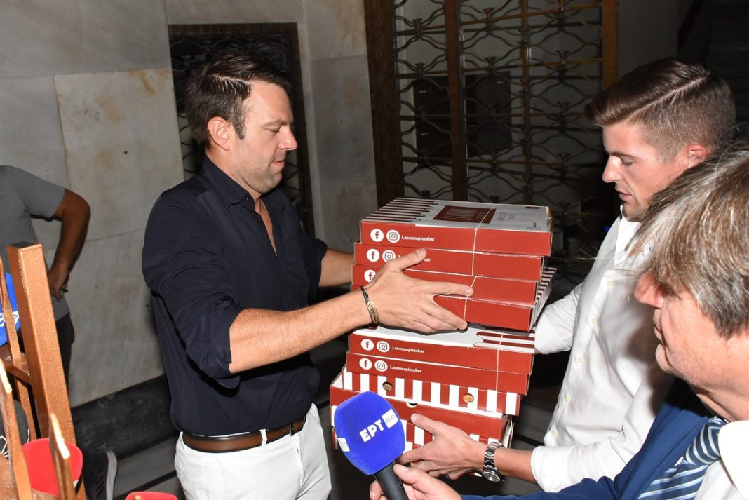 Στέφανος Κασσελάκης: Η 5ετής σχέση με κοπέλα, η γνωριμία με τον σύζυγό ...