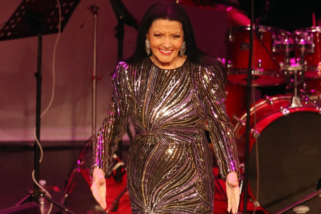 Η Ζωζώ Σαπουντζάκη πήρε εξιτήριο από το νοσοκομείο