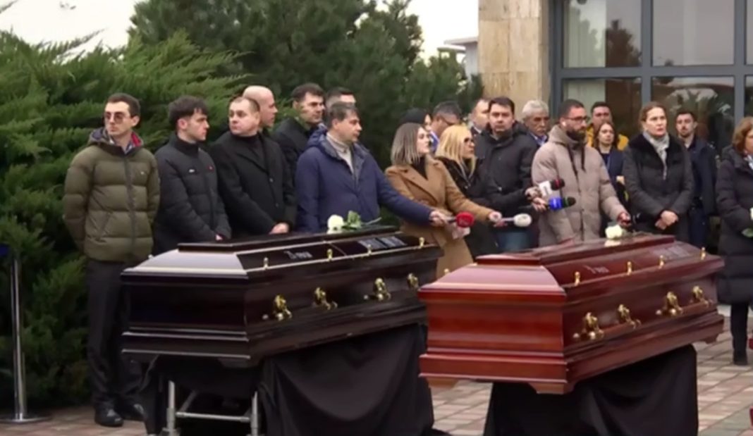 Δυστύχημα Ρουμανία: Τρισάγιο για τους επτά νεκρούς λίγο πριν μπουν οι ...